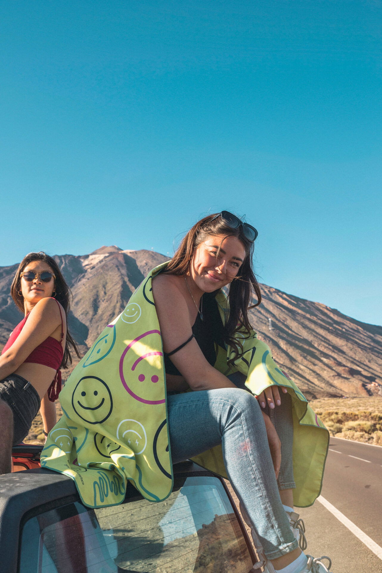 Sustainable Quick Dry Beach Towel - All Smiles - lullevibeslv - Swiss ...