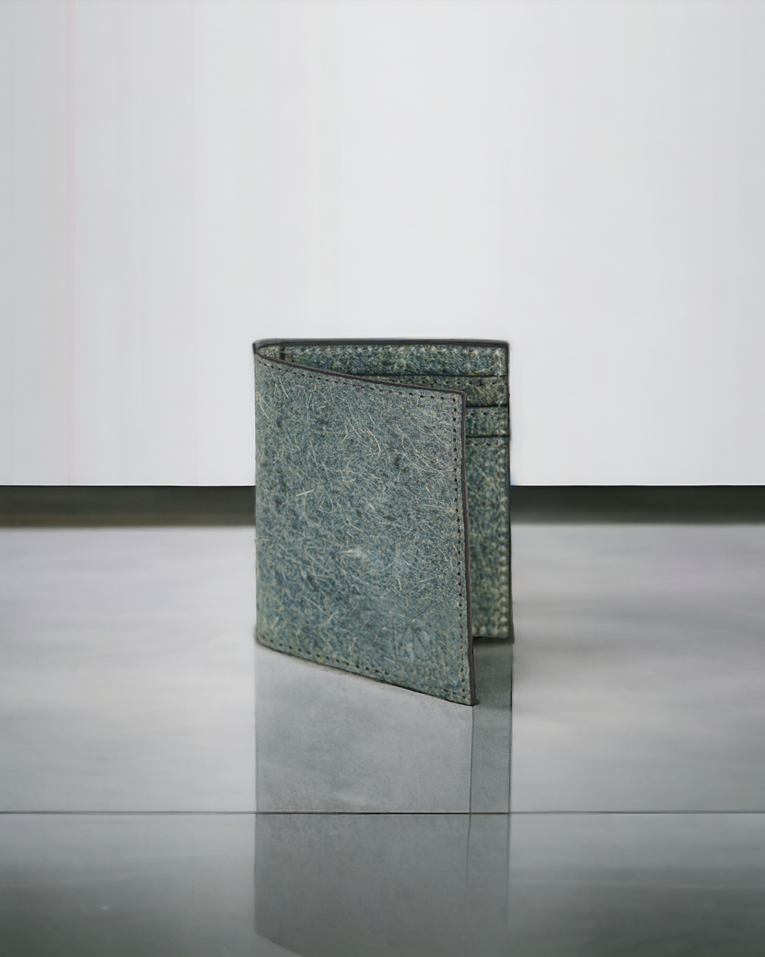 Sustainable RFID Compact Card Wallet - Ash Gray - IKON Sweden - Swiss ...